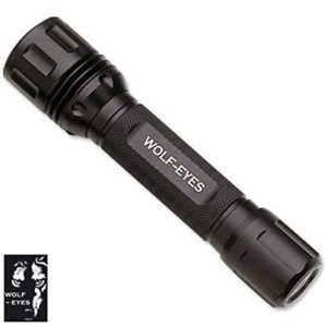 Flashlight Review: Wolf-Eyes Raider Review ...